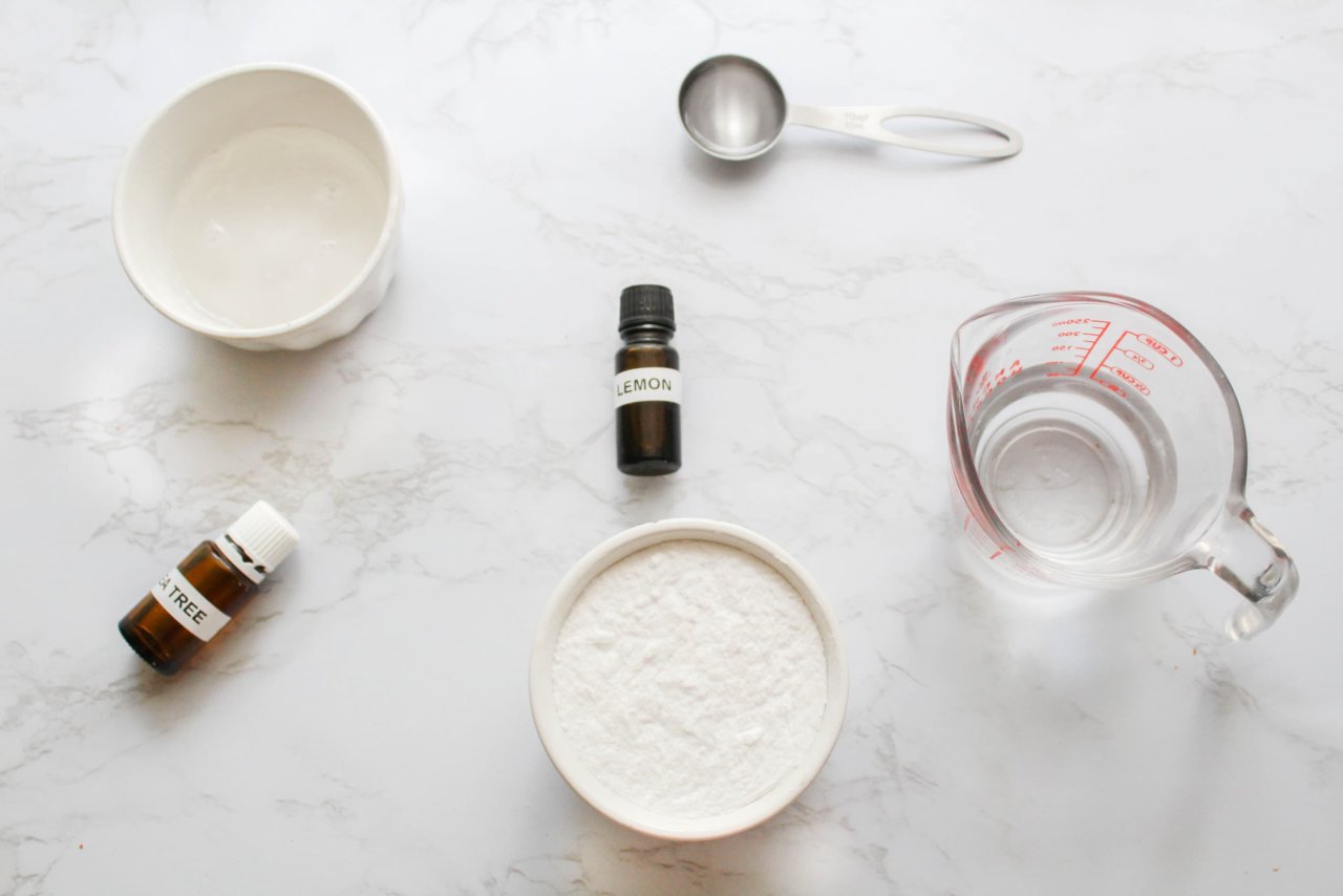 Homemade Oven Cleaner with Natural Ingredients & Essential Oils