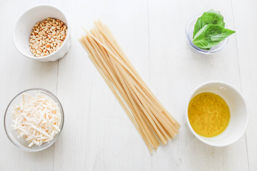 Gluten-Free Basil Pasta Dish With Garlic and Pine Nuts