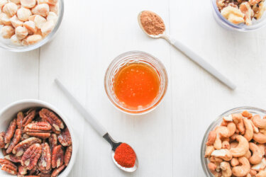 Sugar-Free Nut Snacks - Recipes to Beat Any Craving