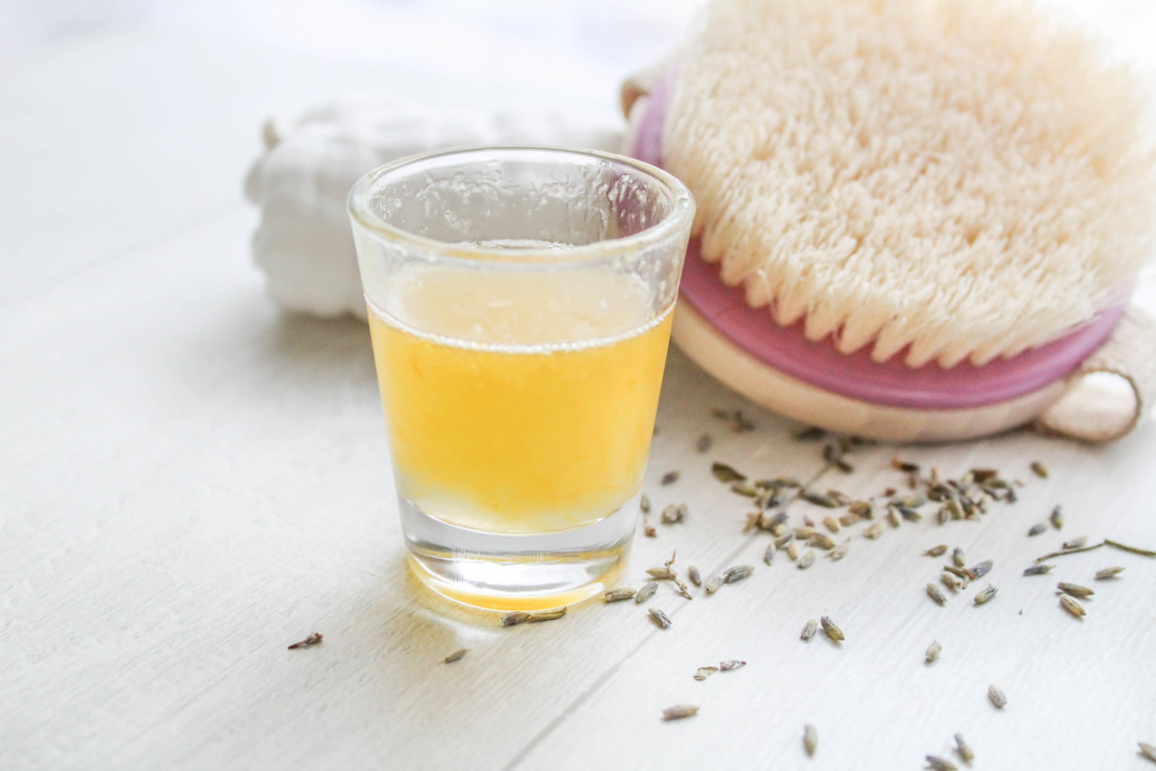 Diluting Essential Oils: Safe Topical Use + Dispersion Cheat Sheet