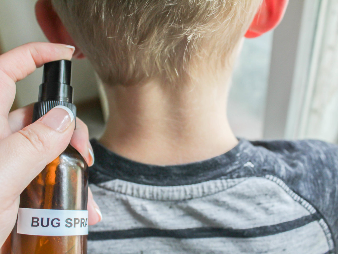 Homemade Bug Repellent with Essential Oils for Pest Control
