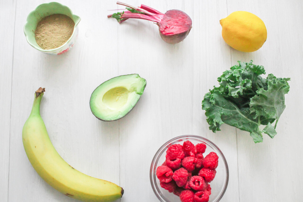 Quick Superfood Red Smoothie Recipe for Busy Mornings