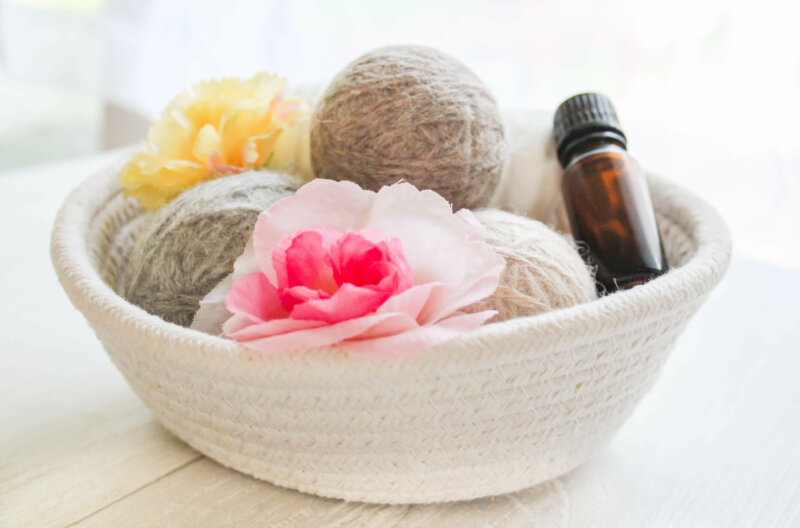 DIY Body Powder Recipe with Essential Oils for Safe Skin Care