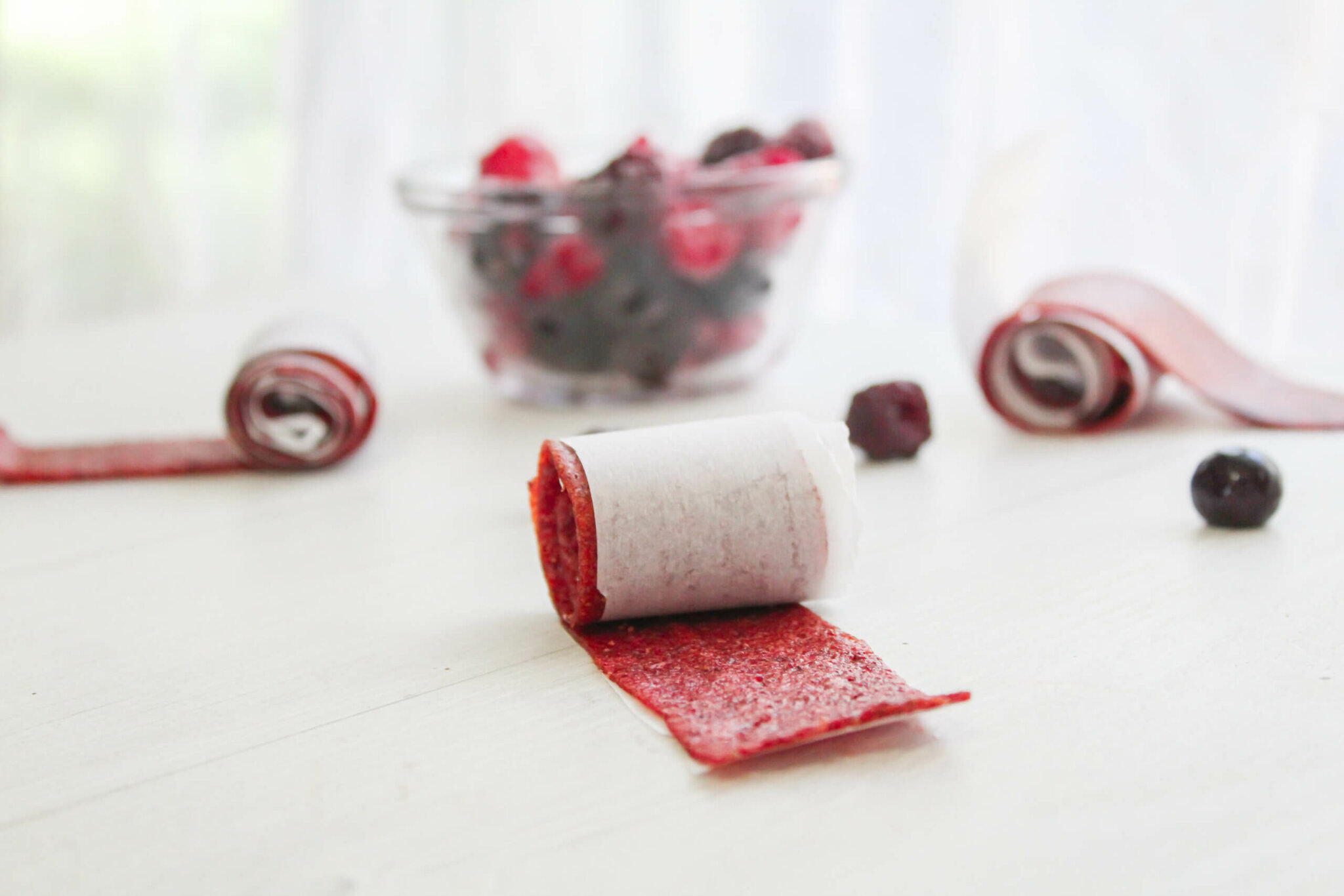 Homemade Fruit Roll Ups - Vegan & Sugar-Free Snacks for Kids