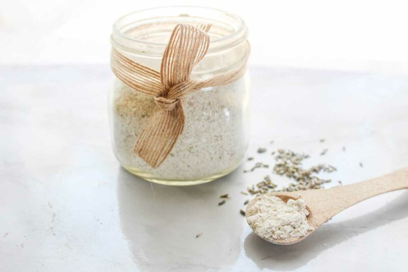DIY Body Powder Recipe with Essential Oils for Safe Skin Care