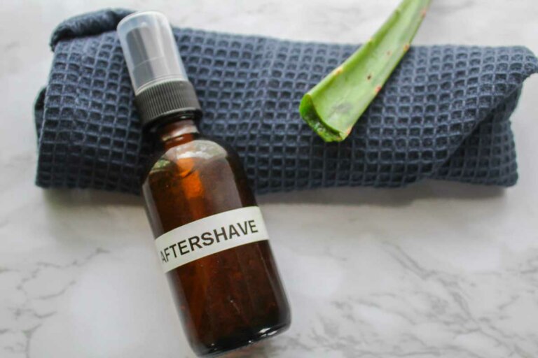 Homemade Aftershave Lotion & Spray with Essential Oils
